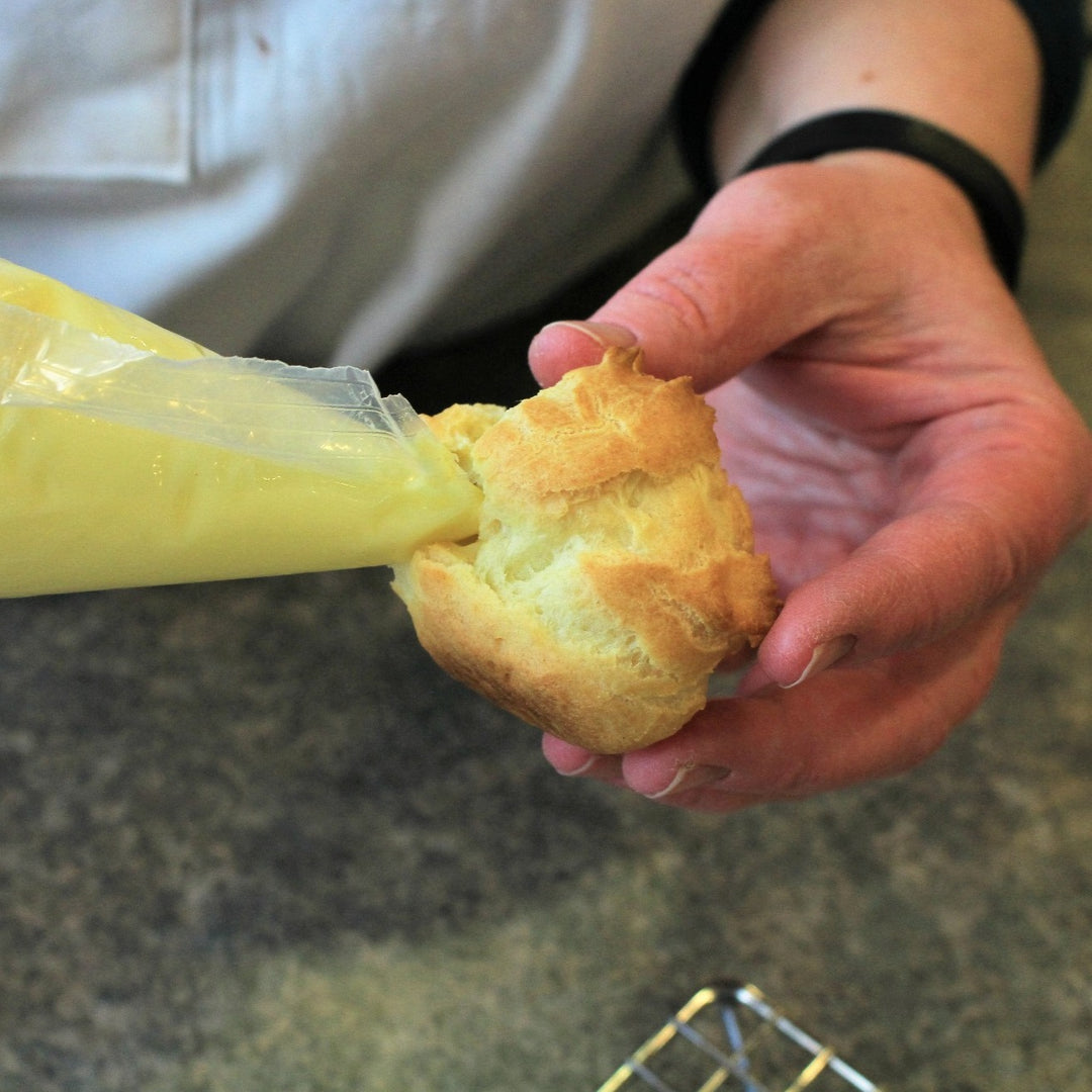 Professional Bavarian Cream Pastry Filling (2 lb squeeze pack) – The ...